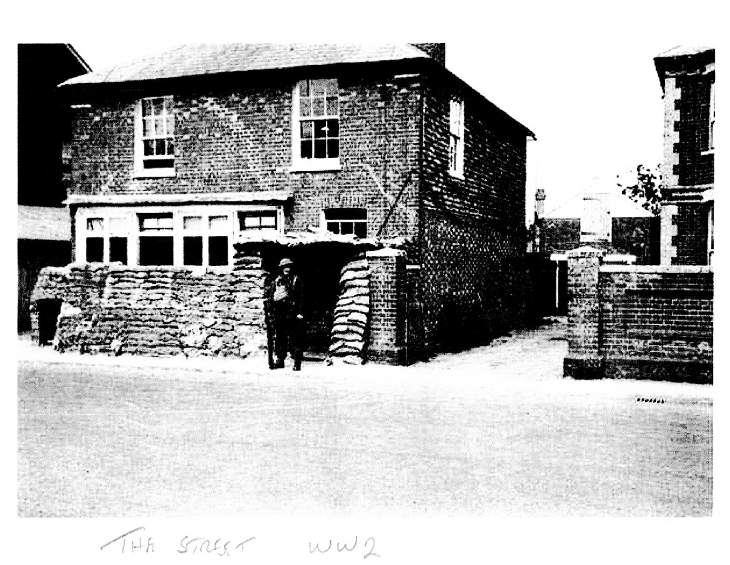 WW2 CWGC Grave of Reginald Mace - Appledore Local History Society